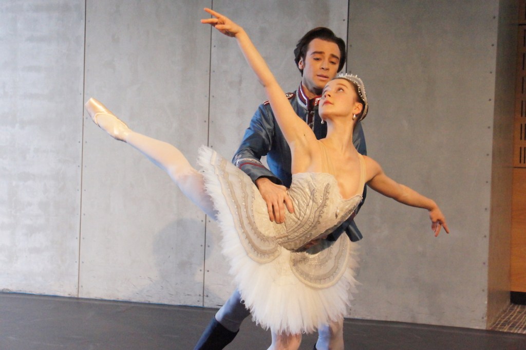 The Australian Ballet Announces Season 2016 – Man in Chair