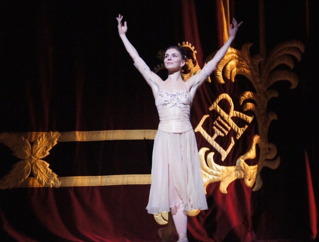 The Royal Ballet: Rhapsody / The Two Pigeons review – Man in Chair