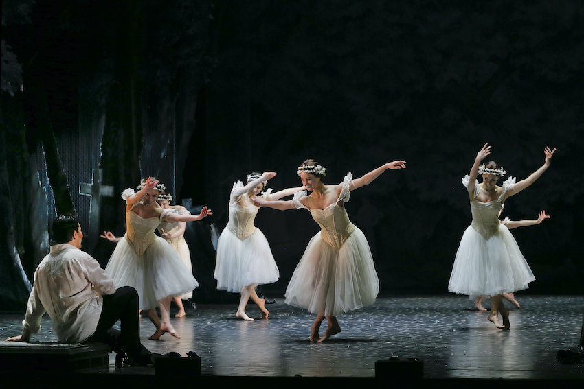 Opera Australia: Faust review [Melbourne 2019] – Man in Chair